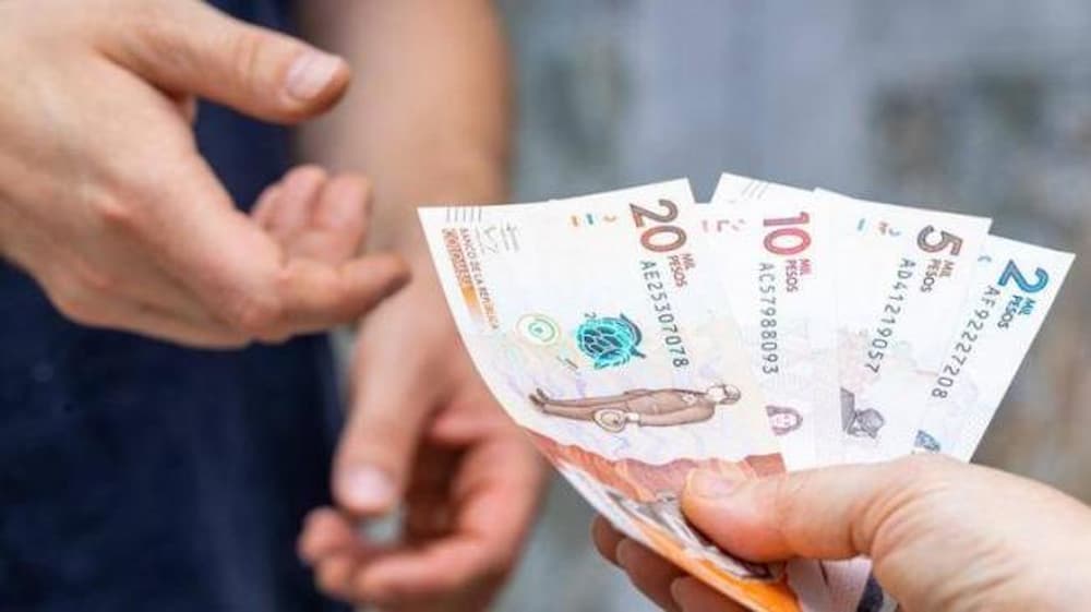 Proyecto de ley busca eliminar el impuesto 4x1000 en Colombia de forma ...