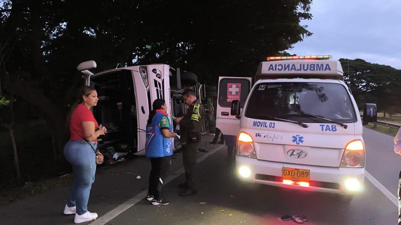 Accidente en Zarzal deja una deportista menor fallecida y 22 lesionados ...